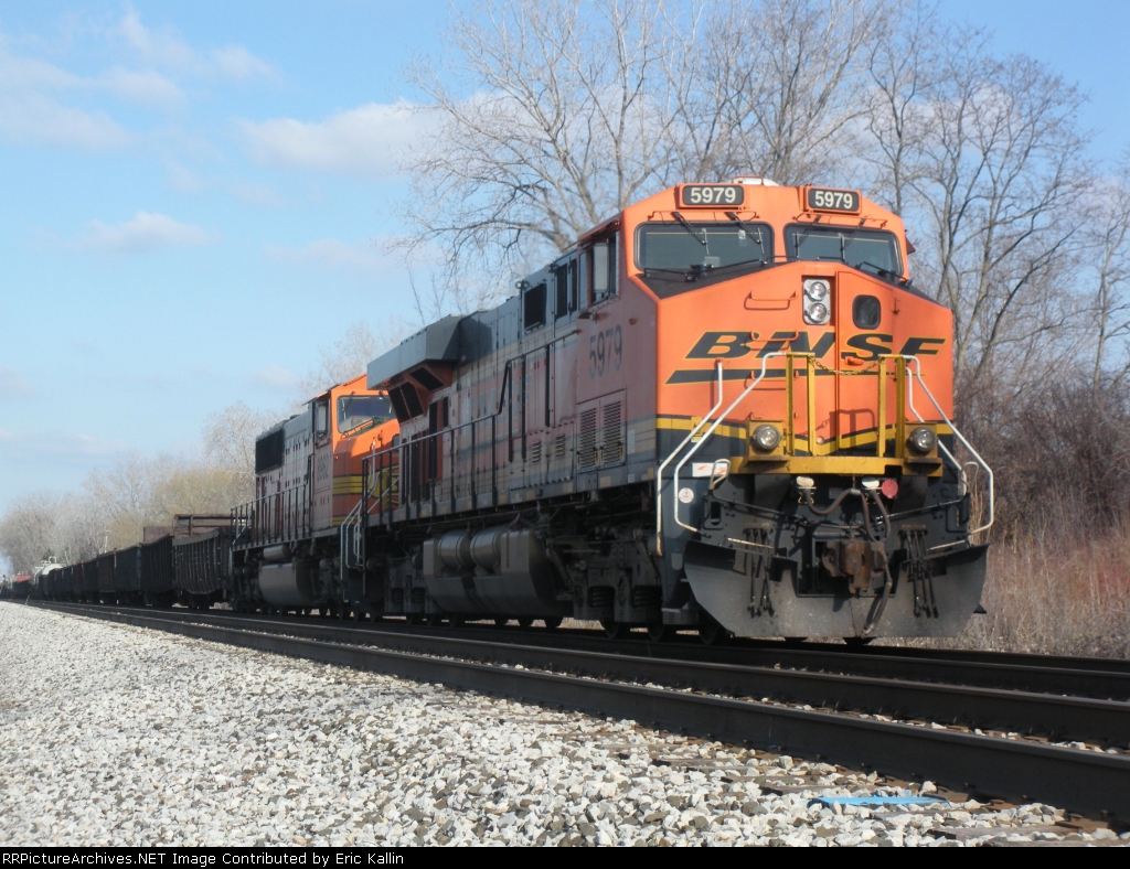 BNSF 5979 leads NS 38E through dearborn